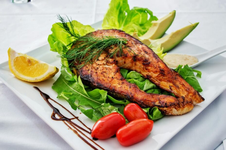 10 Most Popular Types of Seafood - intothebluu.com